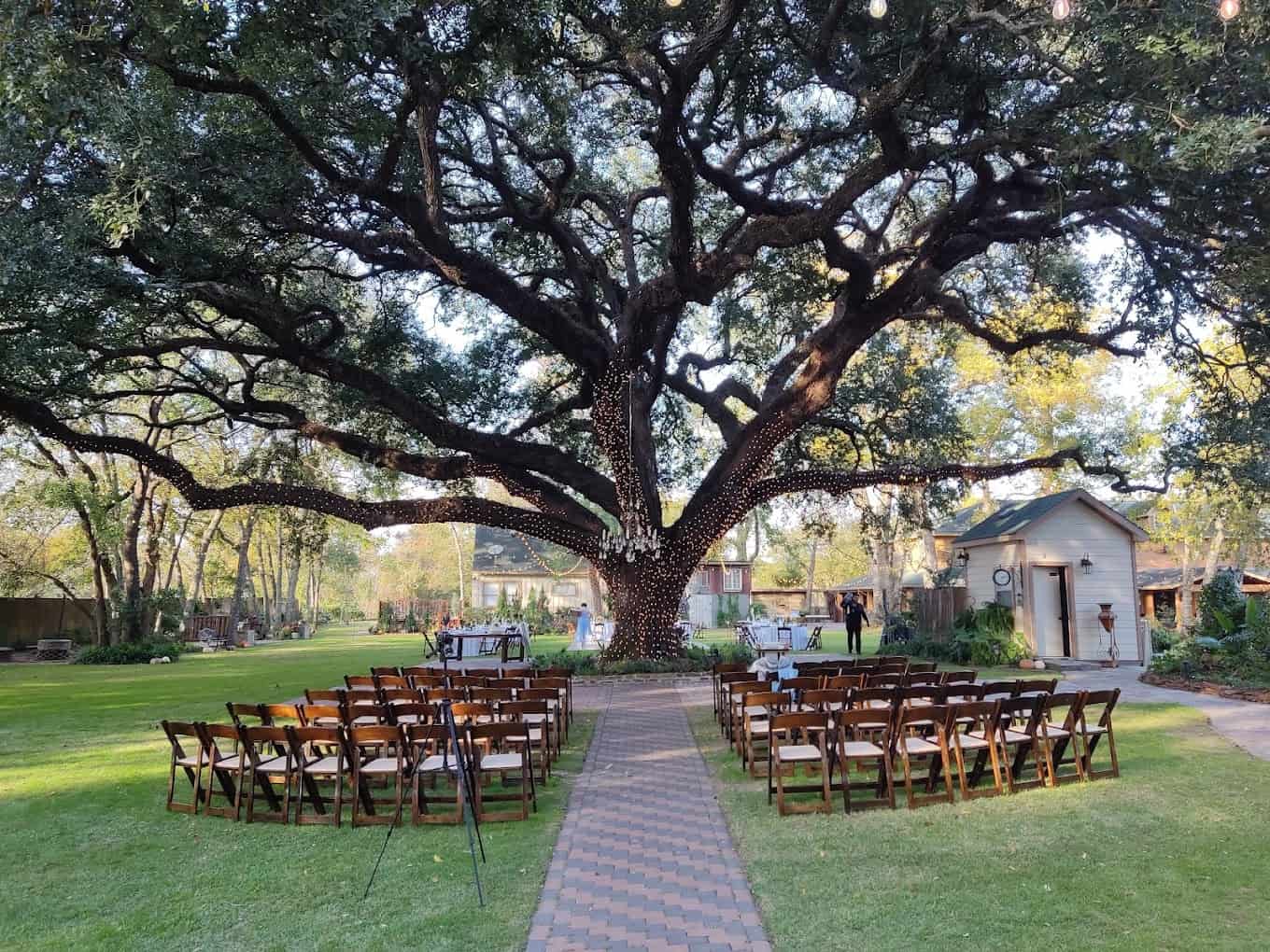 Oak Tree Manor - Romantic Spots Houston